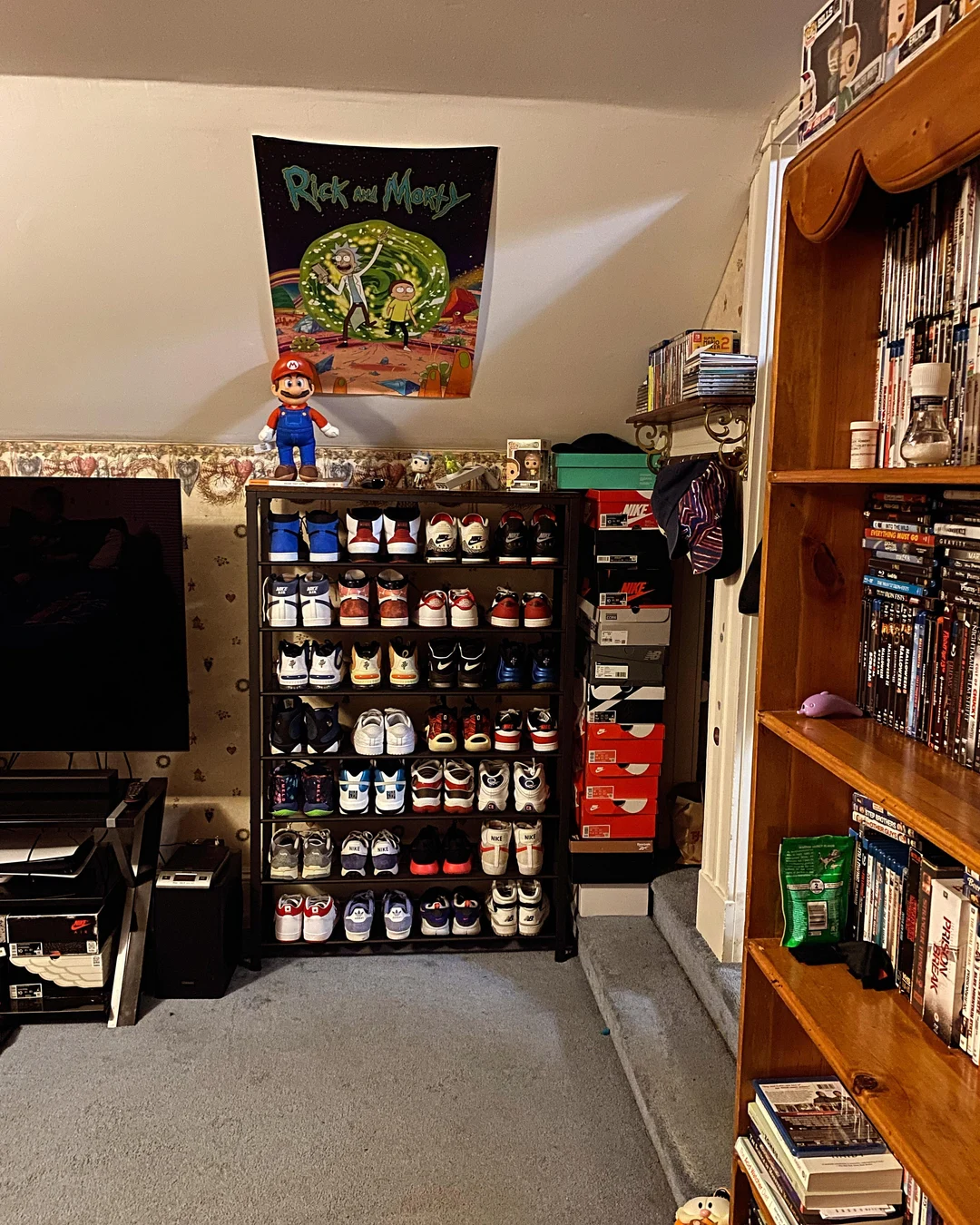 New Shelf for my birthday | Scrolller