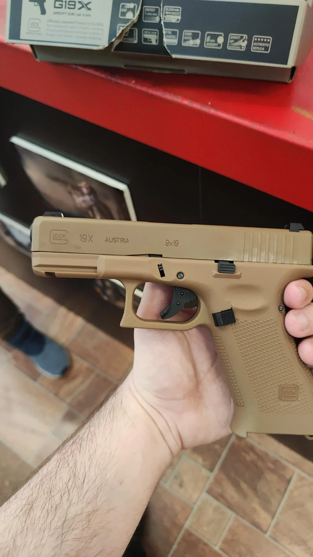 I got an Umarex 19x Glock what do you think? | Scrolller