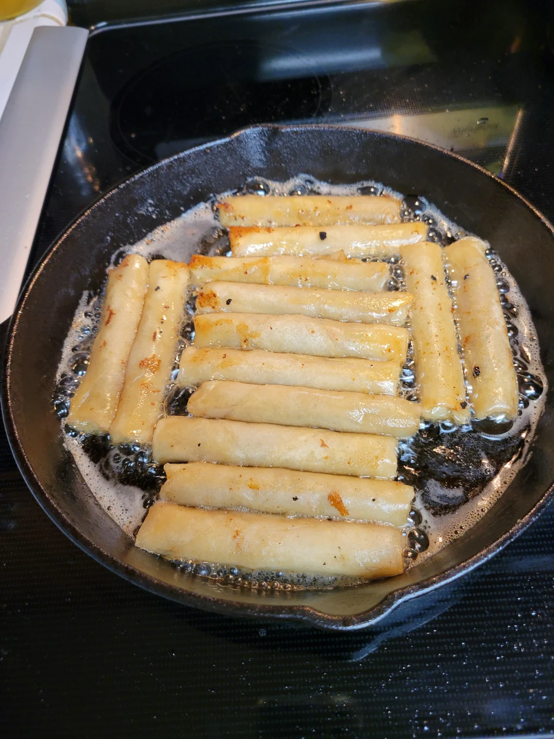 am I the only who fry egg roll in bacon fat? | Scrolller