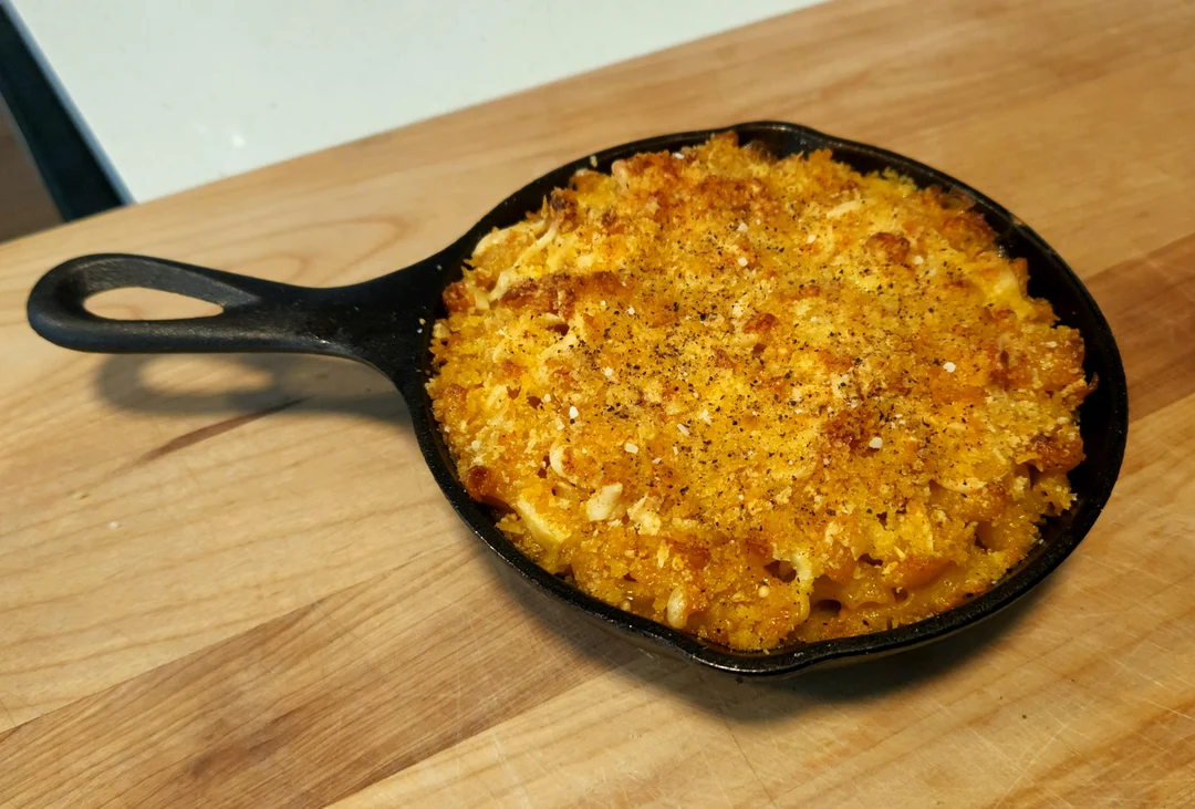 Personal cast iron Mac in my Lodge 6" | Scrolller