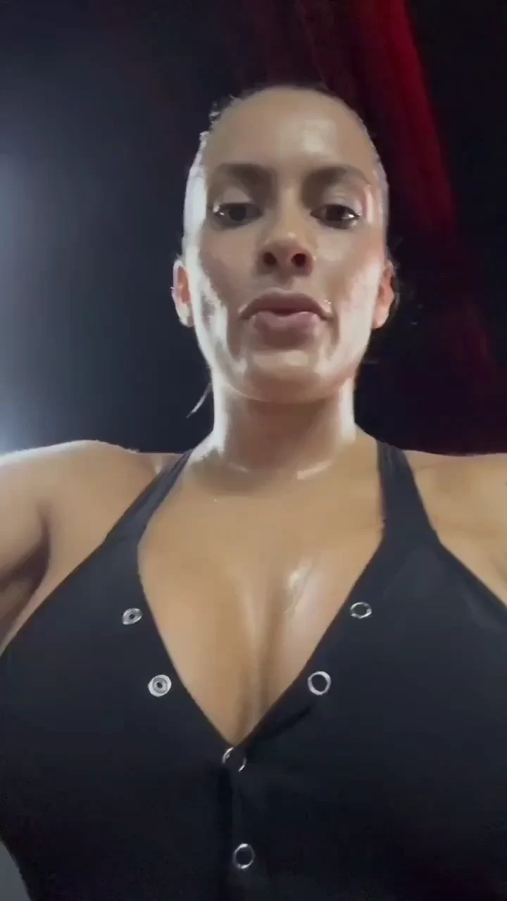 Love getting all cover in sweat | Scrolller