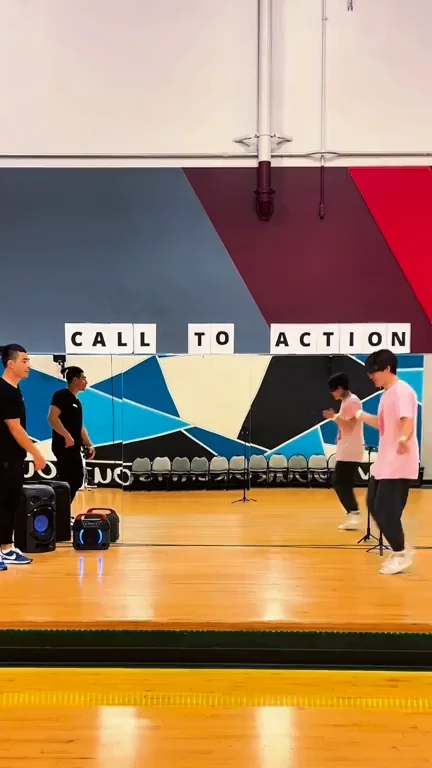 Preparing for Dance Battle | Scrolller