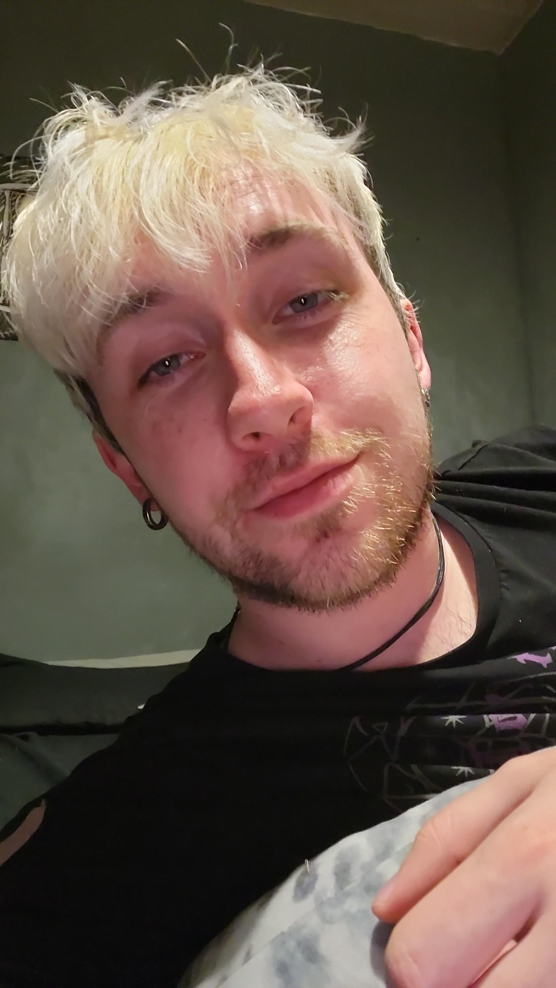 We survived till the weekend lovelies, well done all! Can I get a woooo! | Scrolller