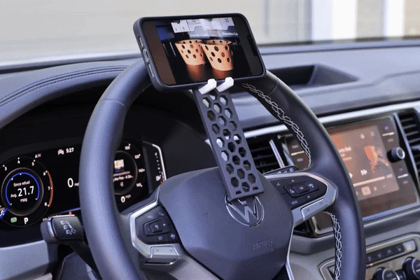 Modular Steering Wheel Phone and Tablet Mount | Scrolller