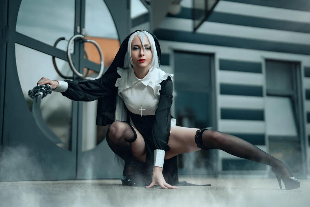 Hello, I did this Nun A2 cosplay based on a fanart and I thought I would share with you guys ...