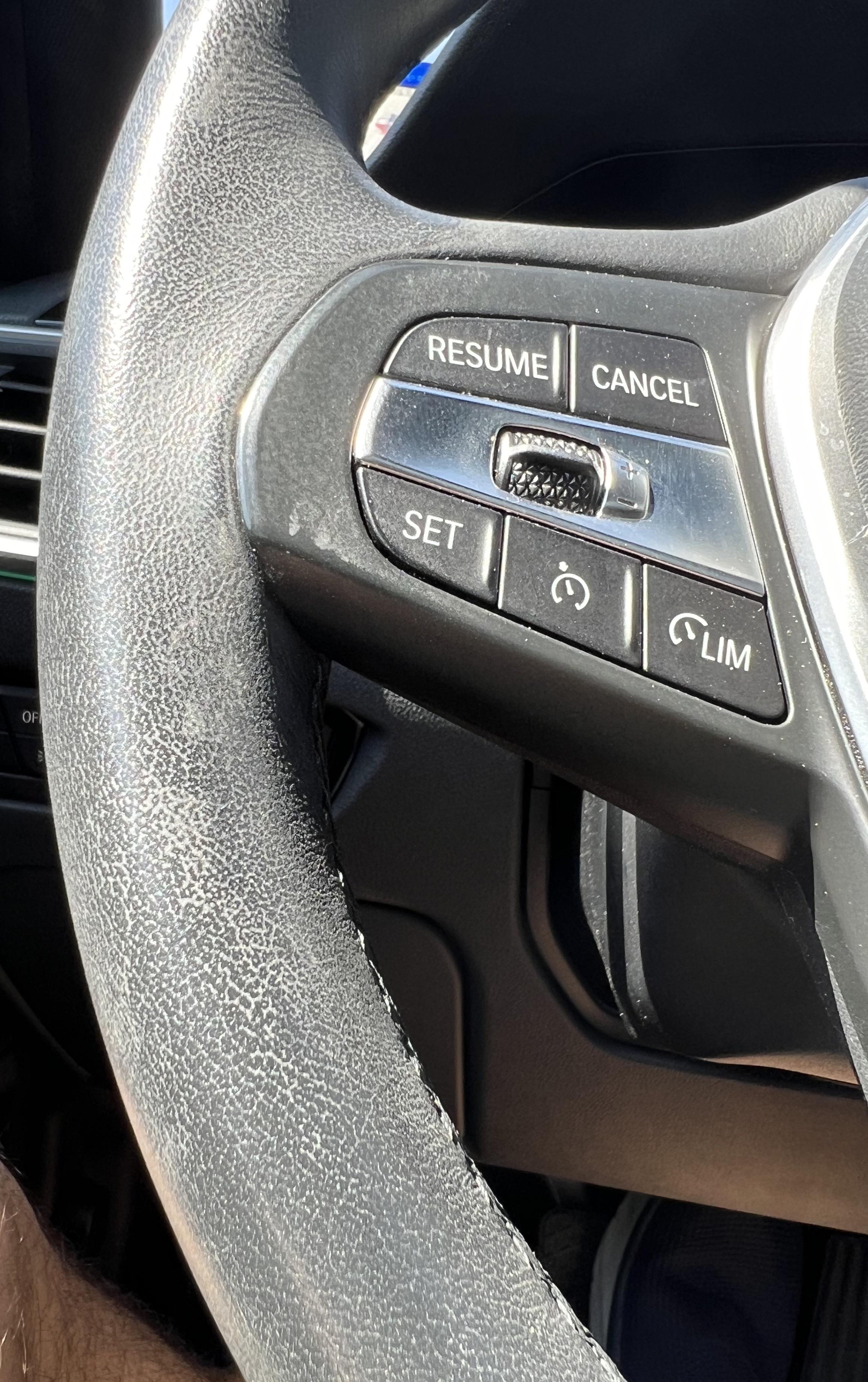 Wheel leather fading | Scrolller