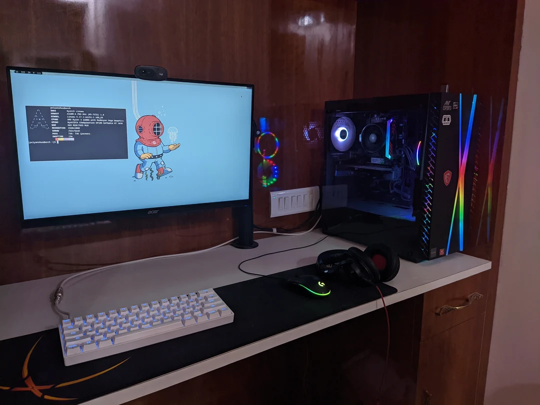 [Desktop] Comfy Arch + dwm gaming/study setup | Scrolller