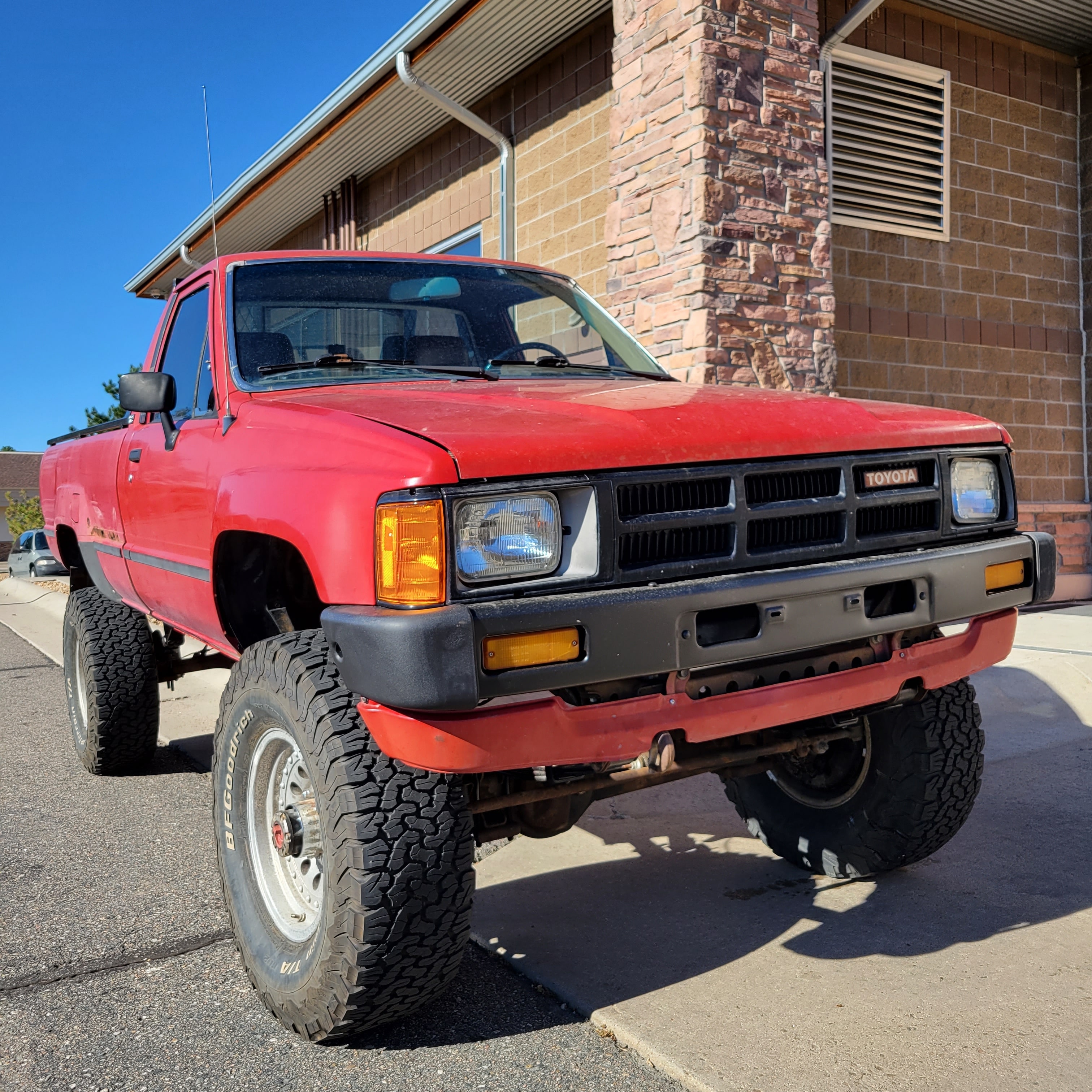 1985 pickup | Scrolller