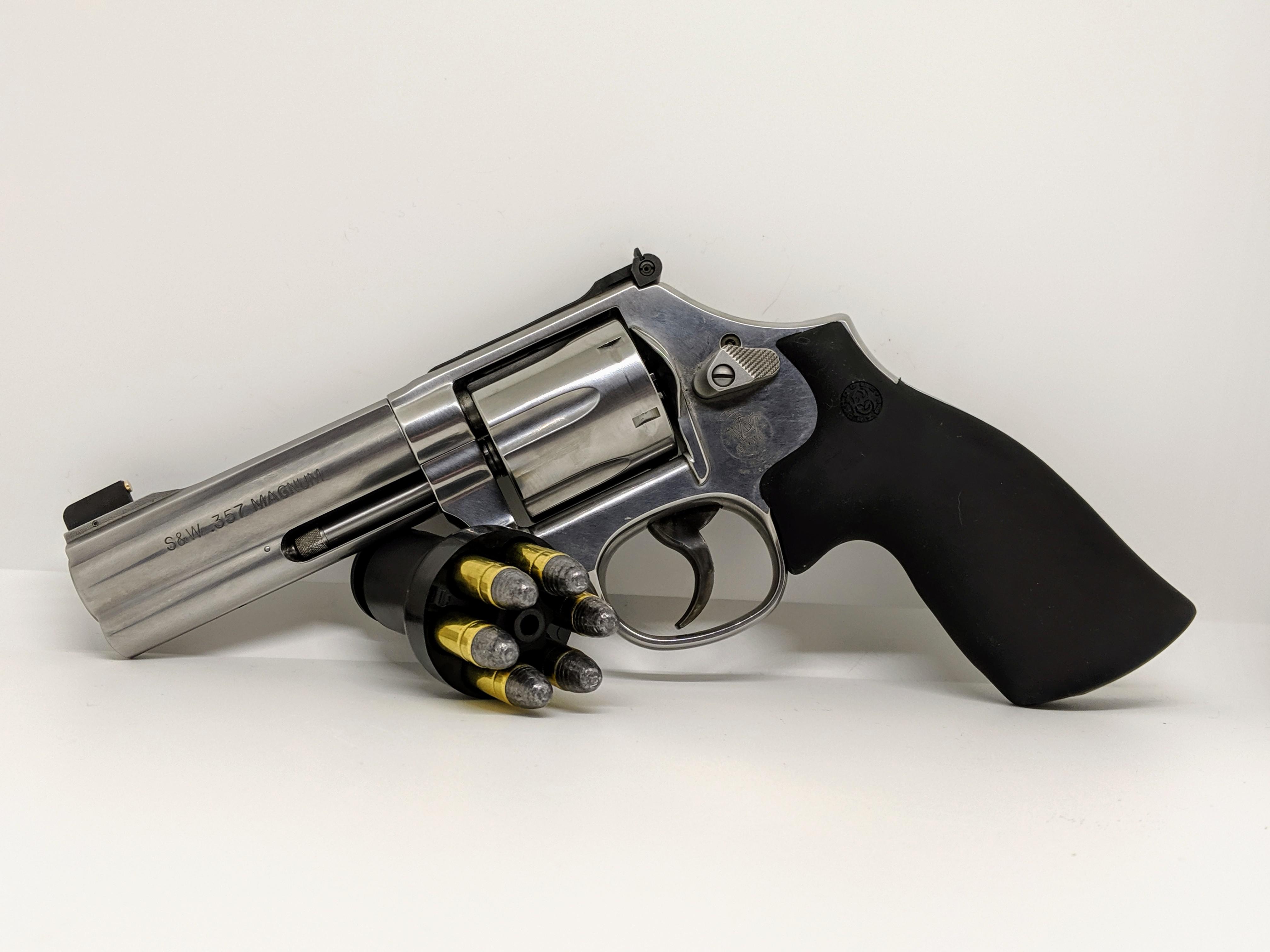 "I'm Getting Too Old For This Shit" - Smith and Wesson Model 686 | Scrolller