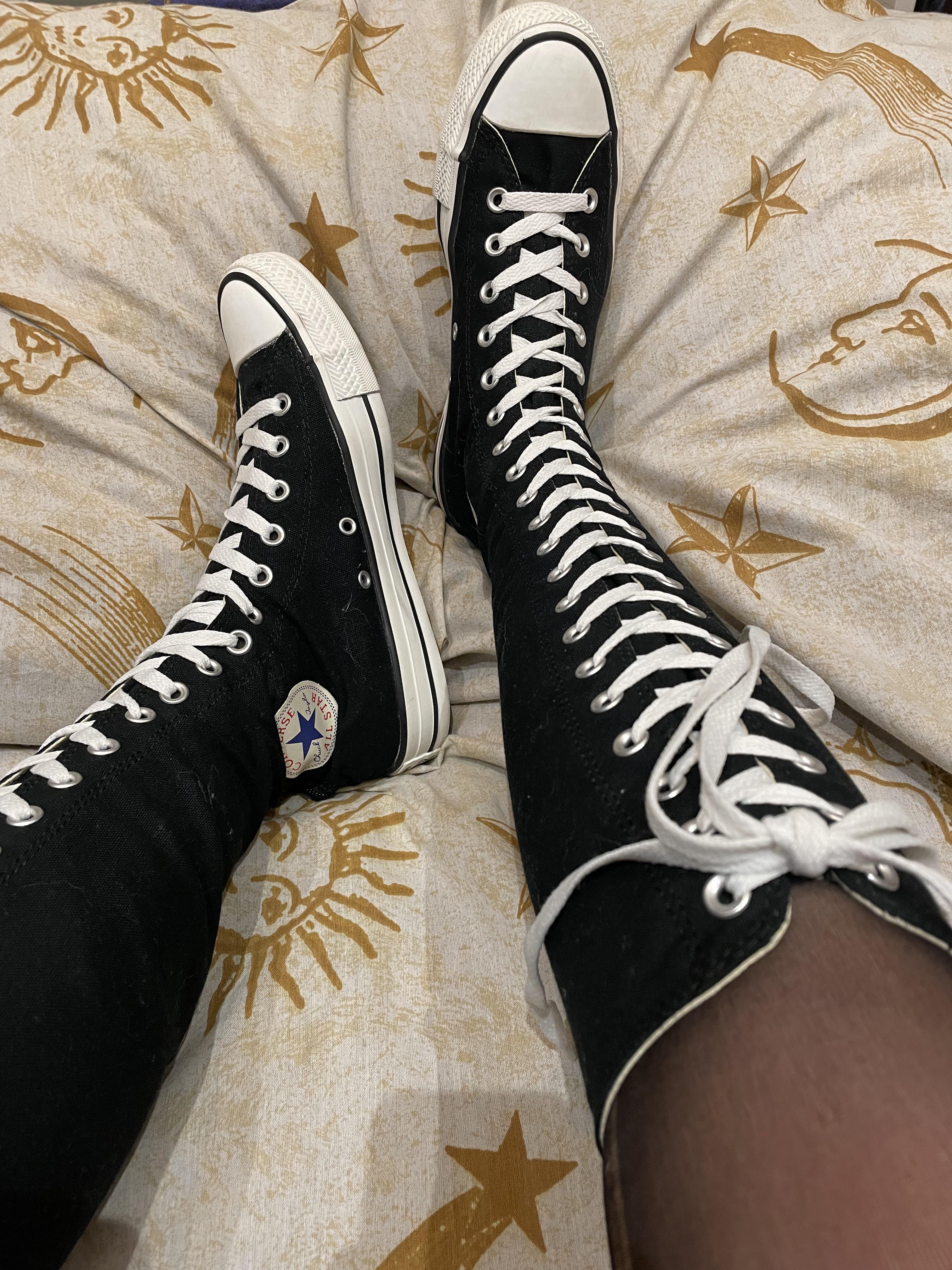 How do you style knee high converse? | Scrolller