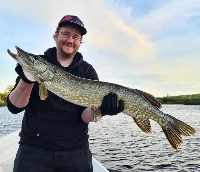 Finally got my PB Pike, Northern sweden, The fight was amazing! (only 6.2kg) | Scrolller