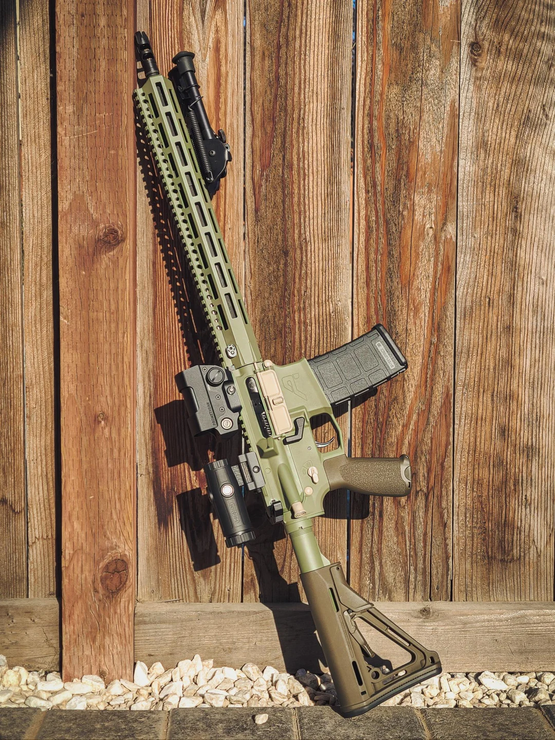 Added a magnifier to my setup. Any light recommendations? | Scrolller