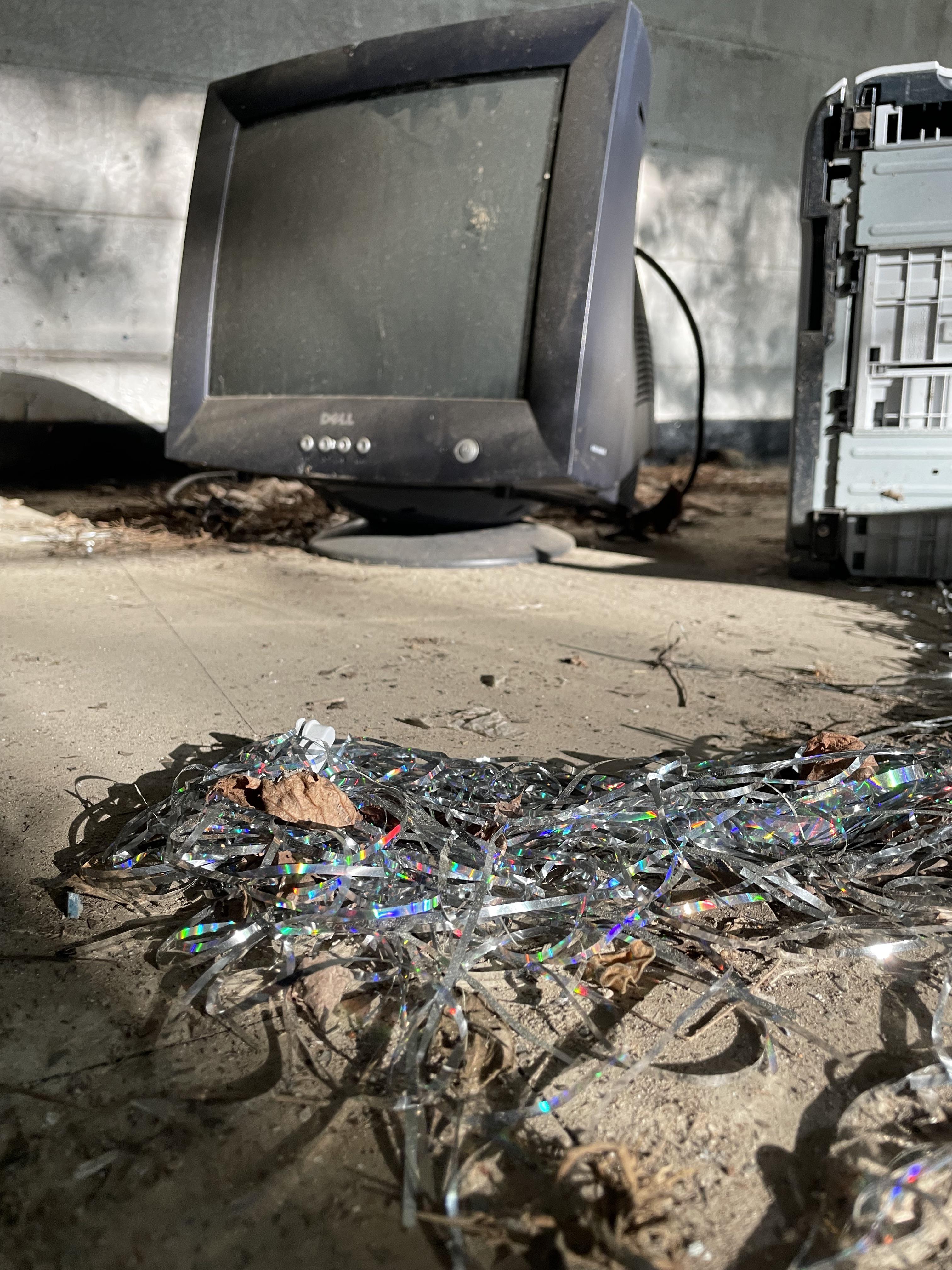 TV leaking | Scrolller