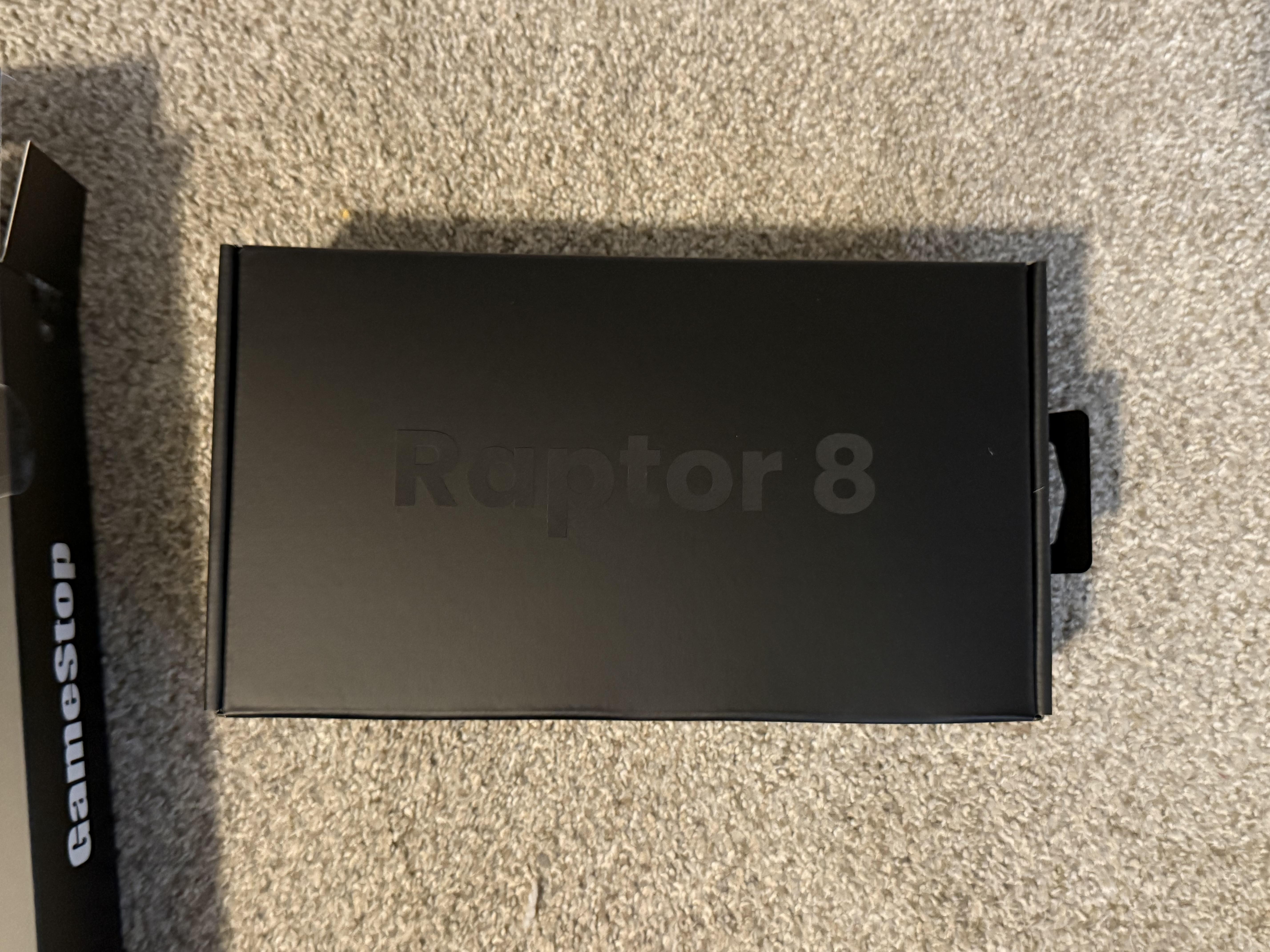 Raptor 8 Unboxing | Scrolller