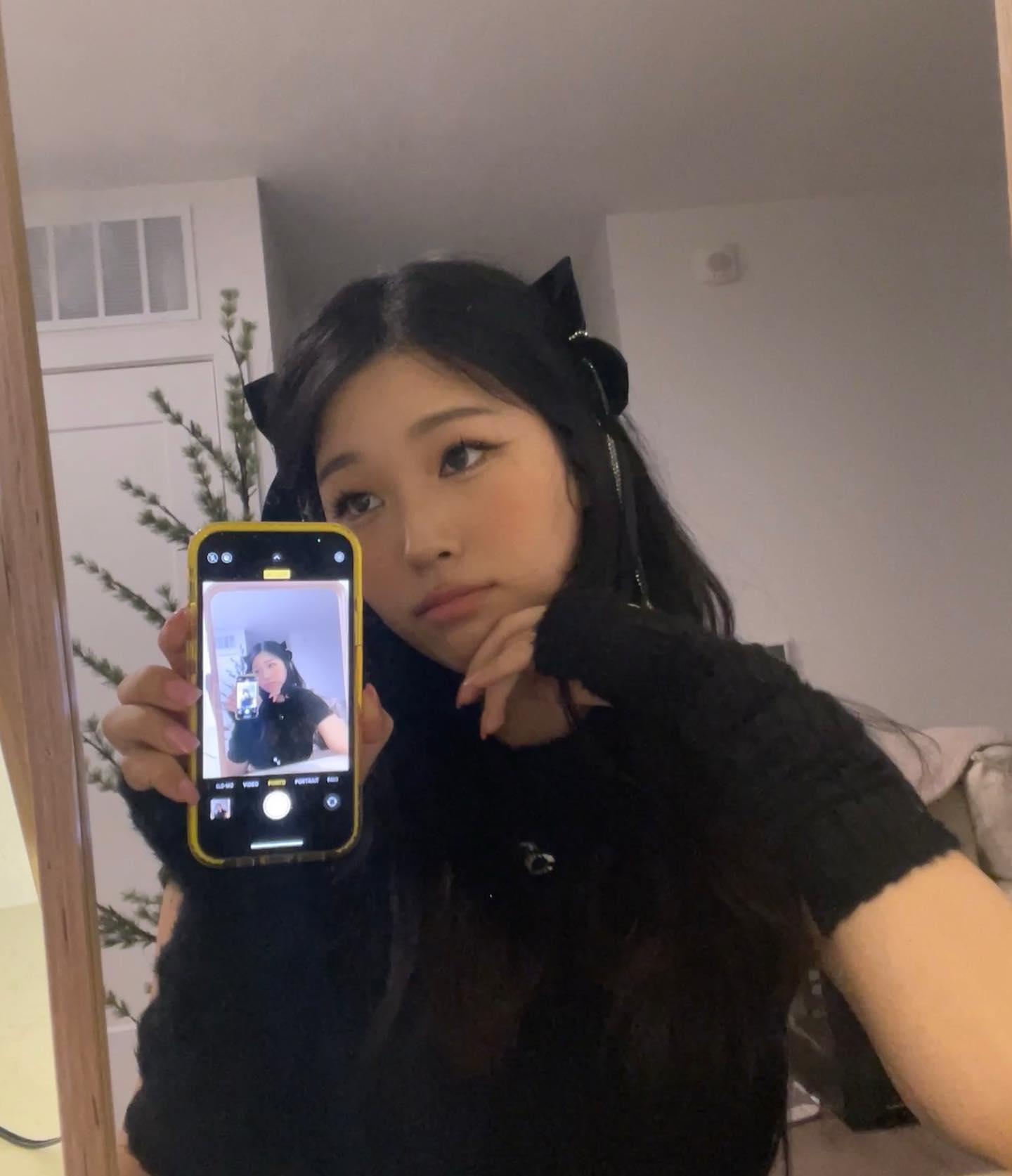 Hyoon 🐰 | Scrolller