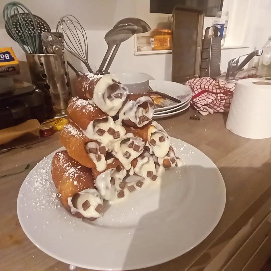 [Homemade] Cannoli | Scrolller