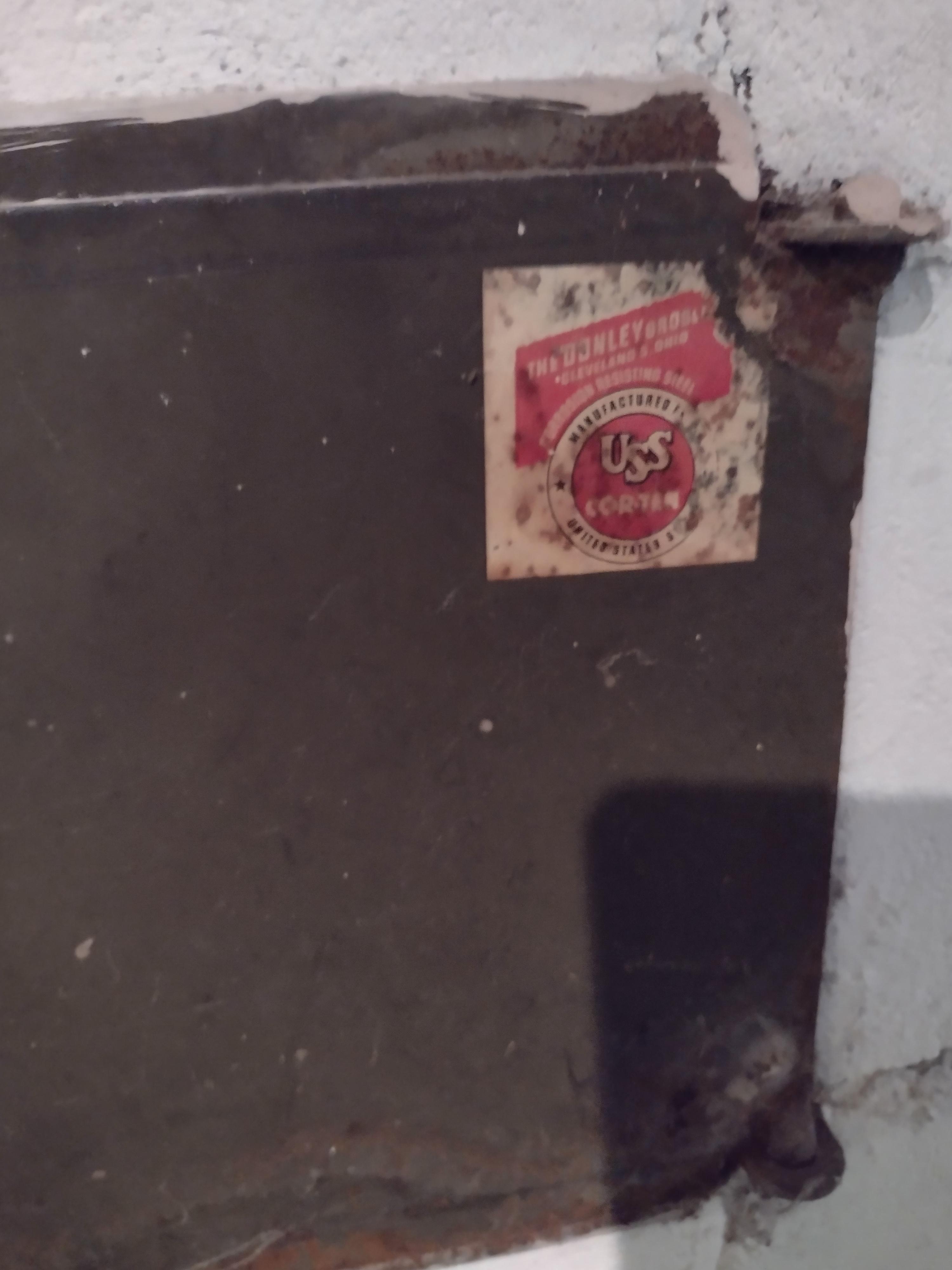 What is this in basement | Scrolller