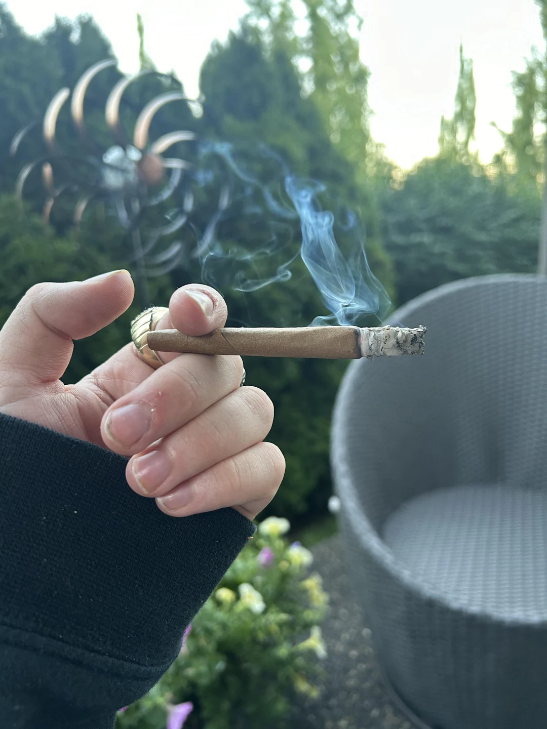 Why does my blunt look perfect 😂 | Scrolller