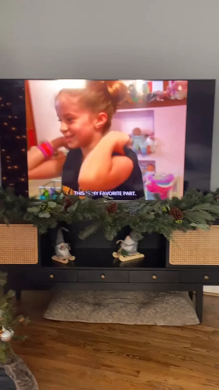 Is this girl still throwing these moves? | Scrolller