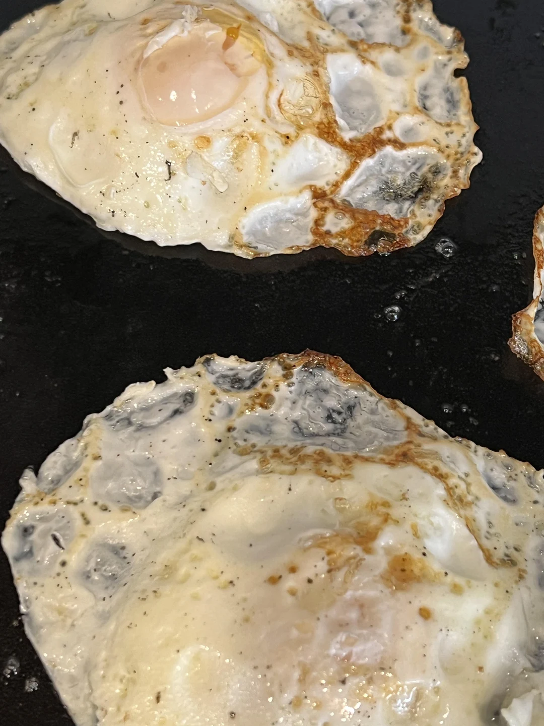 Brand new Lodge, dropping flakes in my eggs | Scrolller