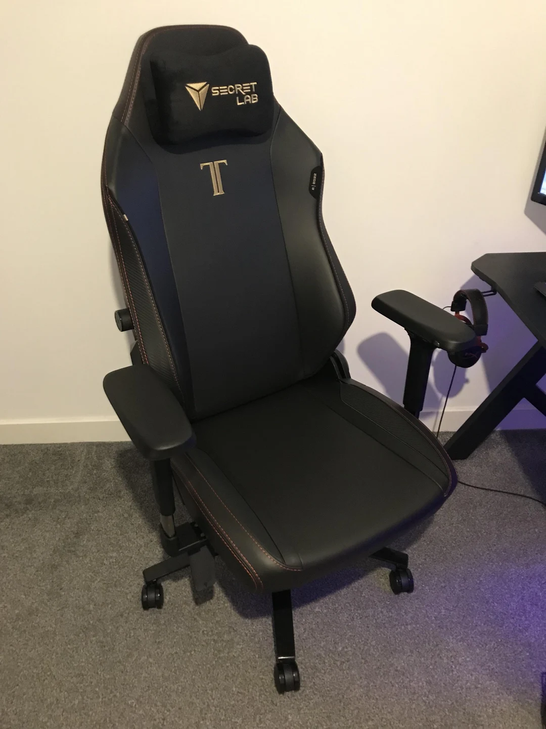 Secretlab TITAN Evo 2022 Stealth | Scrolller