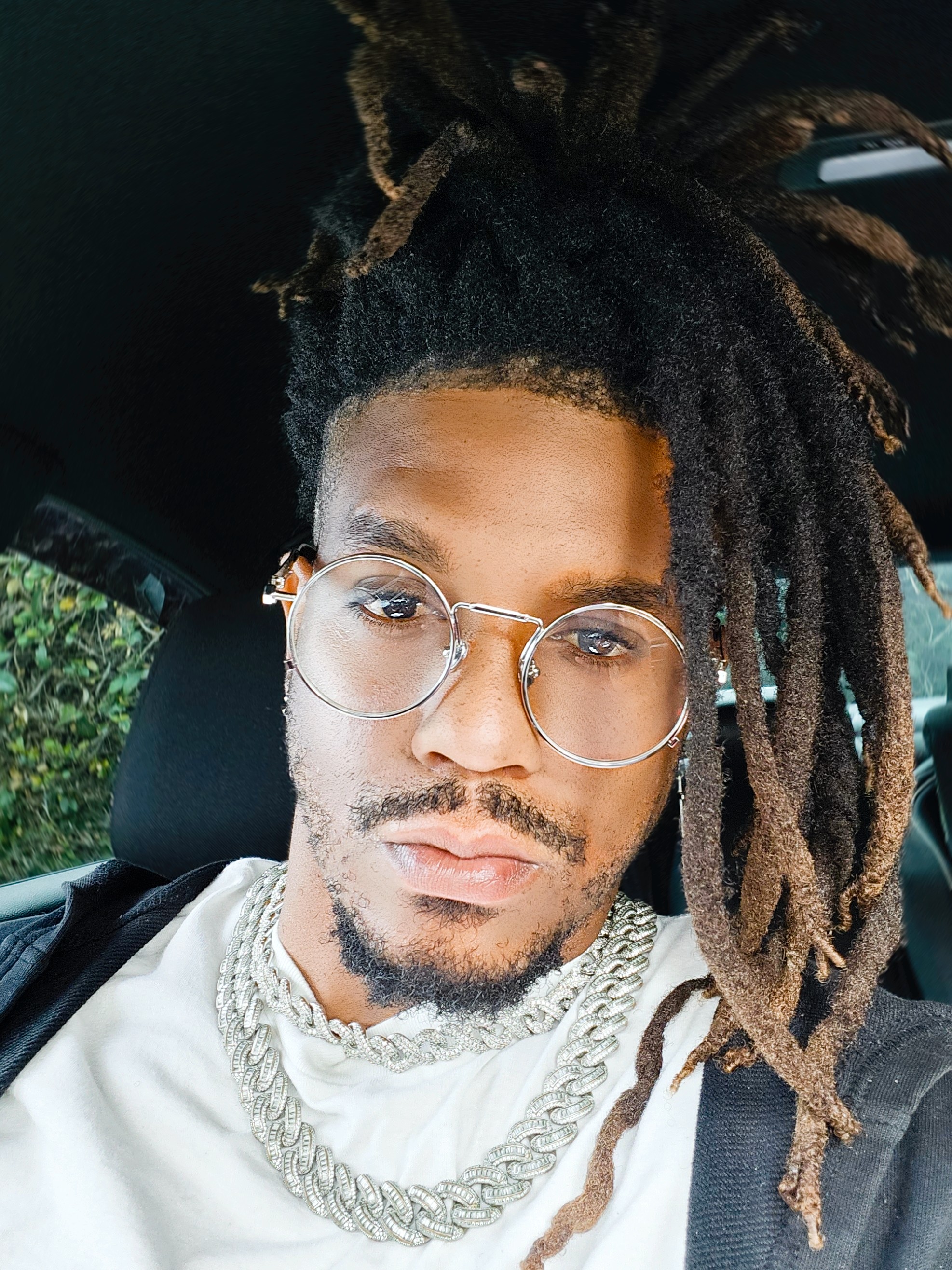 Free-form 🔒s with Top knot and bangs. 4years in | Scrolller