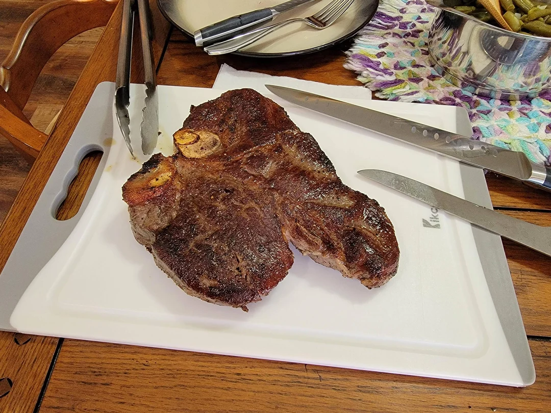 Porterhouse 3h@135F cast iron sear | Scrolller