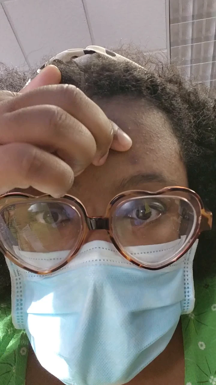 Short and sweet pimple | Scrolller