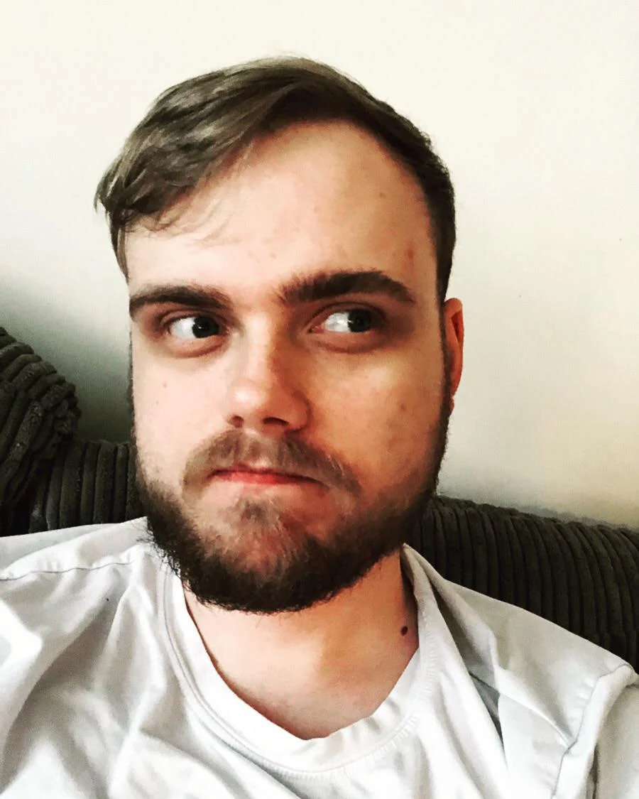 Howdy what gaymes wee playin ? :) | Scrolller