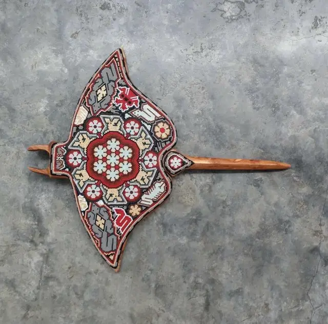 Manta Ray, Guille (Me), Wood and beads, 2023 | Scrolller