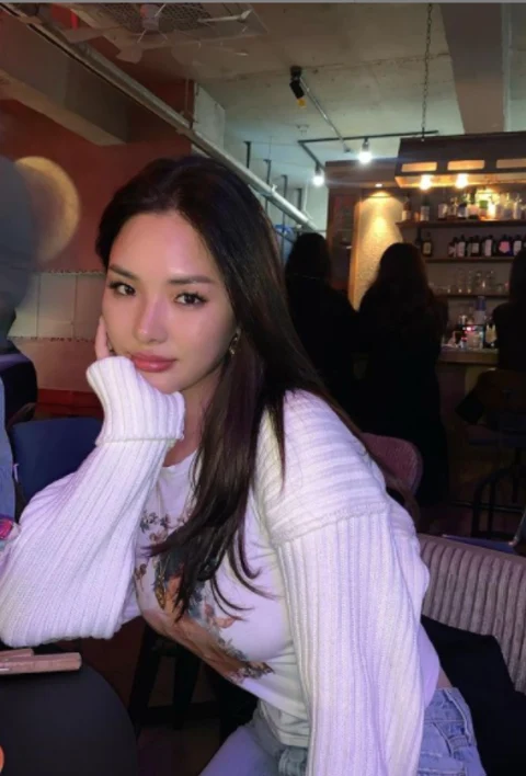 Chailee Son | Scrolller