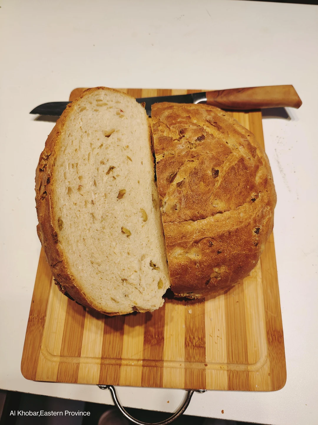 Spicy olive bread | Scrolller