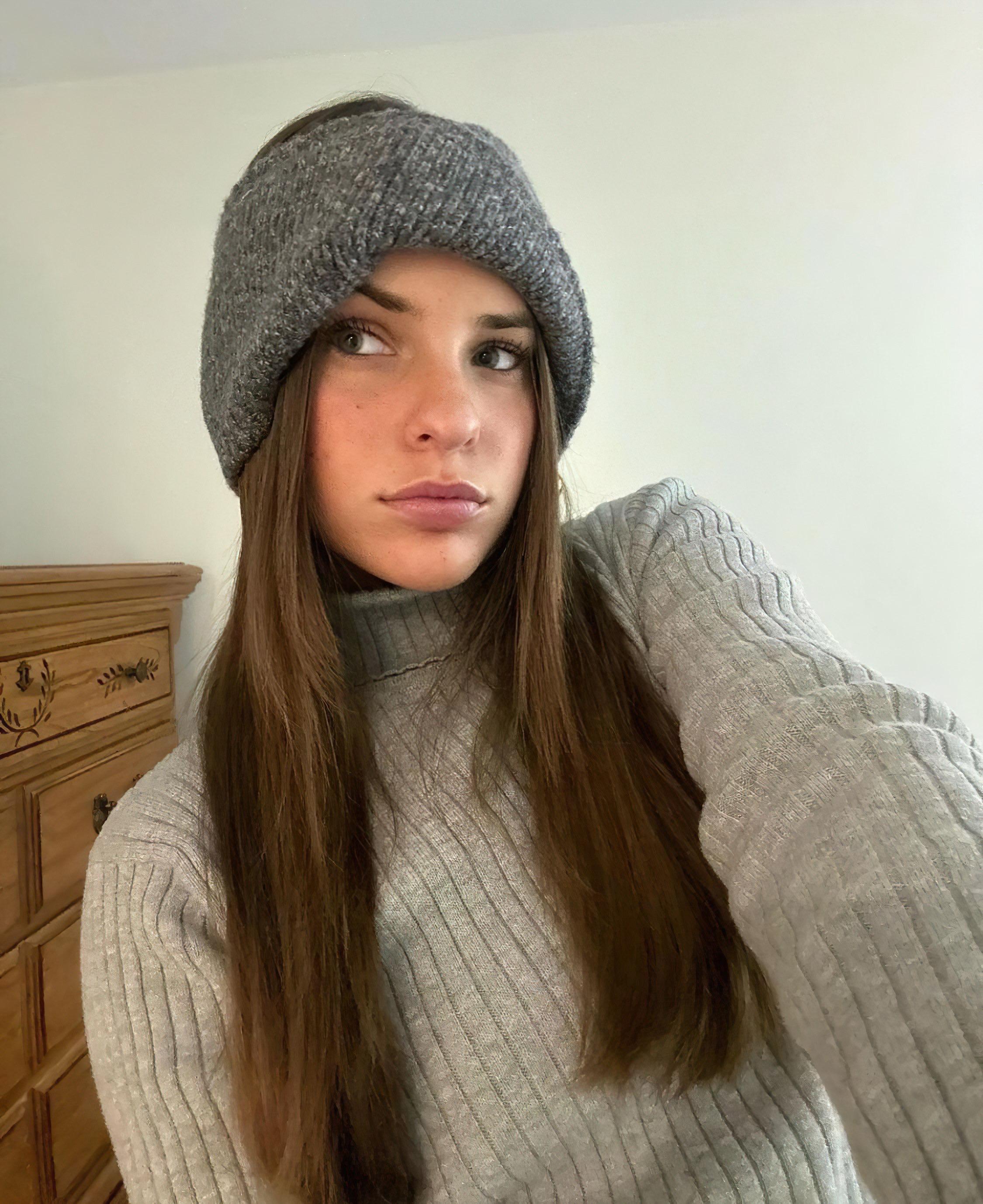 Riley Quinn | Scrolller