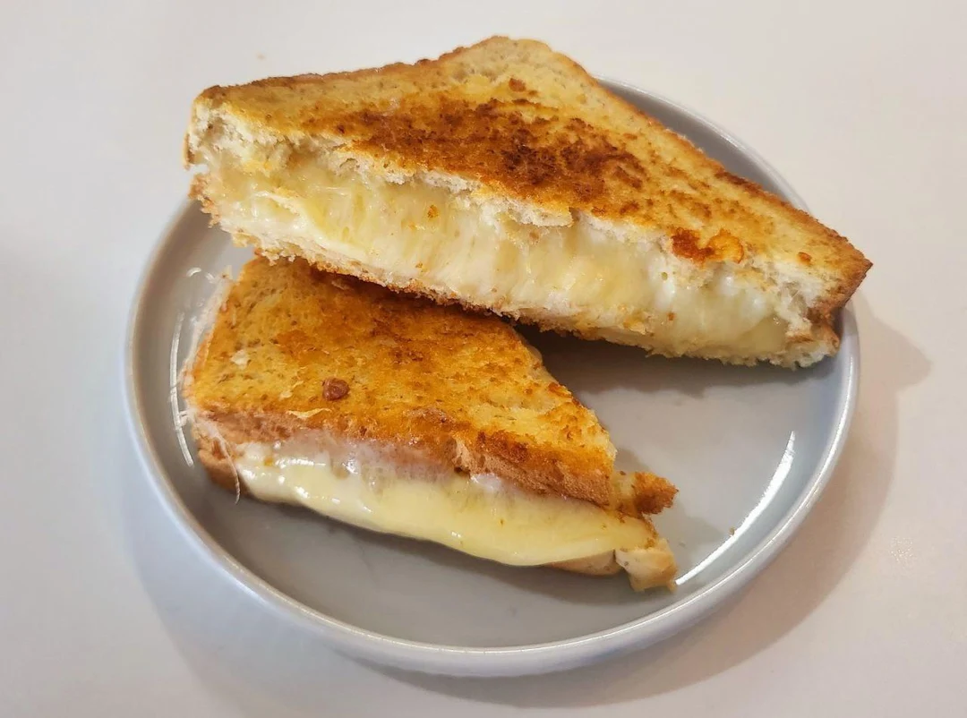 First time making a grilled cheese. | Scrolller