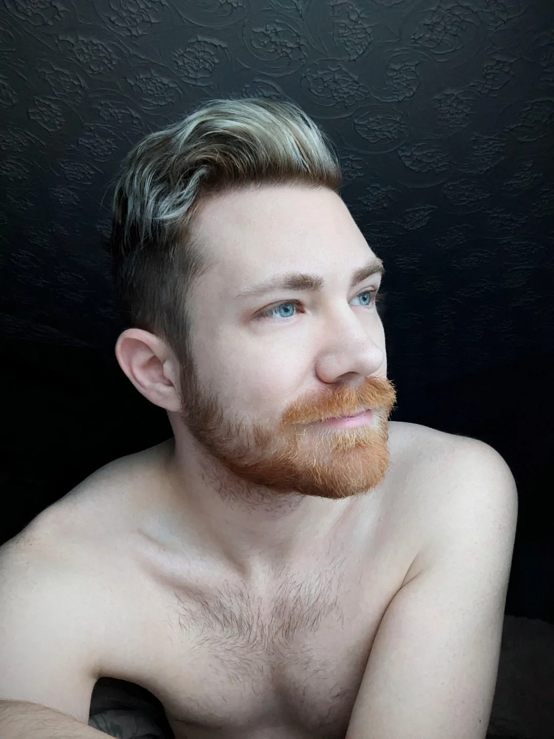 My flight home today was cancelled, so I did a lil impromptu photo shoot | Scrolller