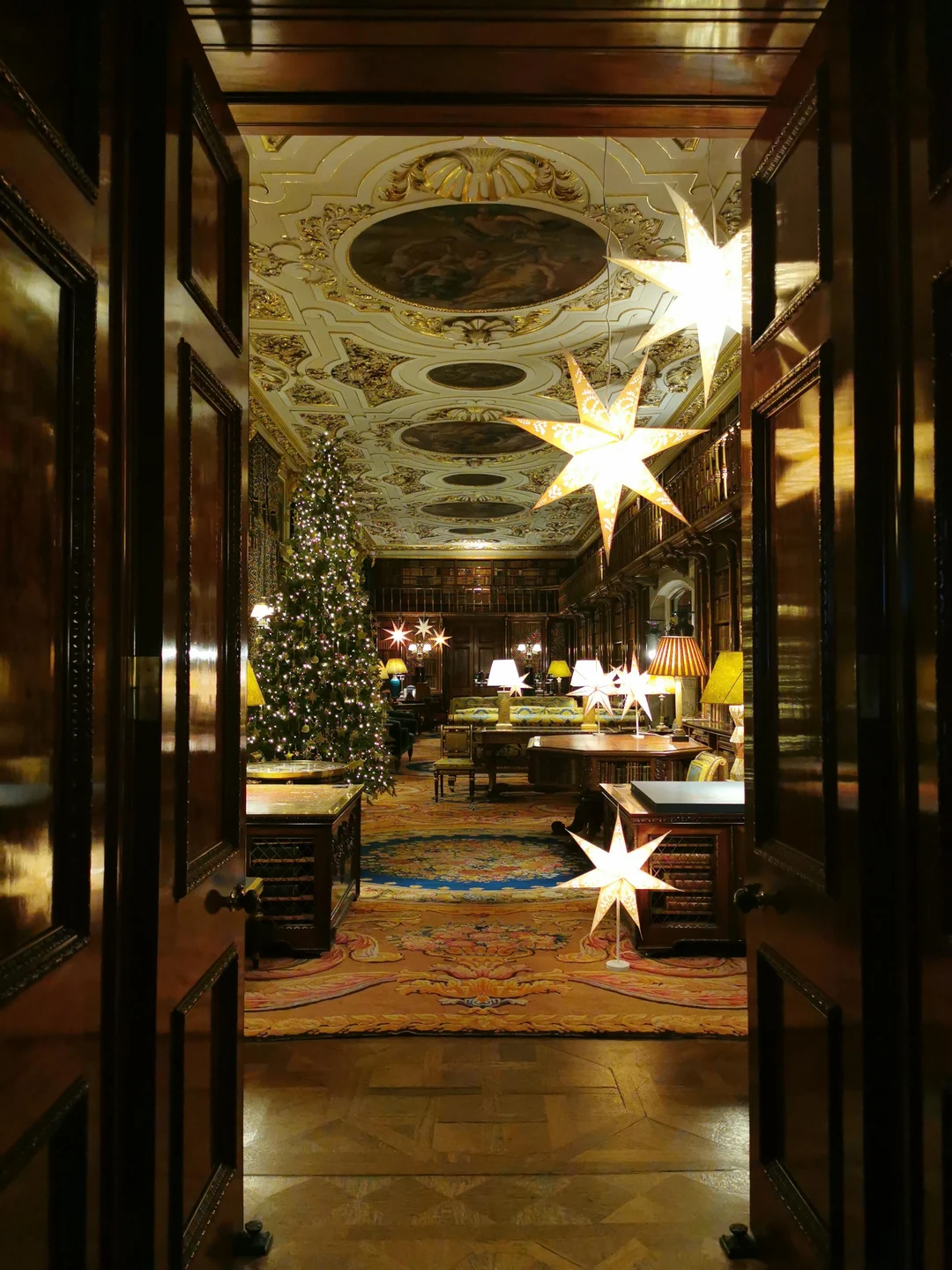 Library in Chatsworth House, England | Scrolller