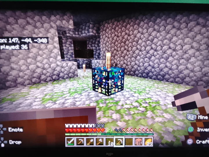 Minecraft zombie spawner with no chests? | Scrolller