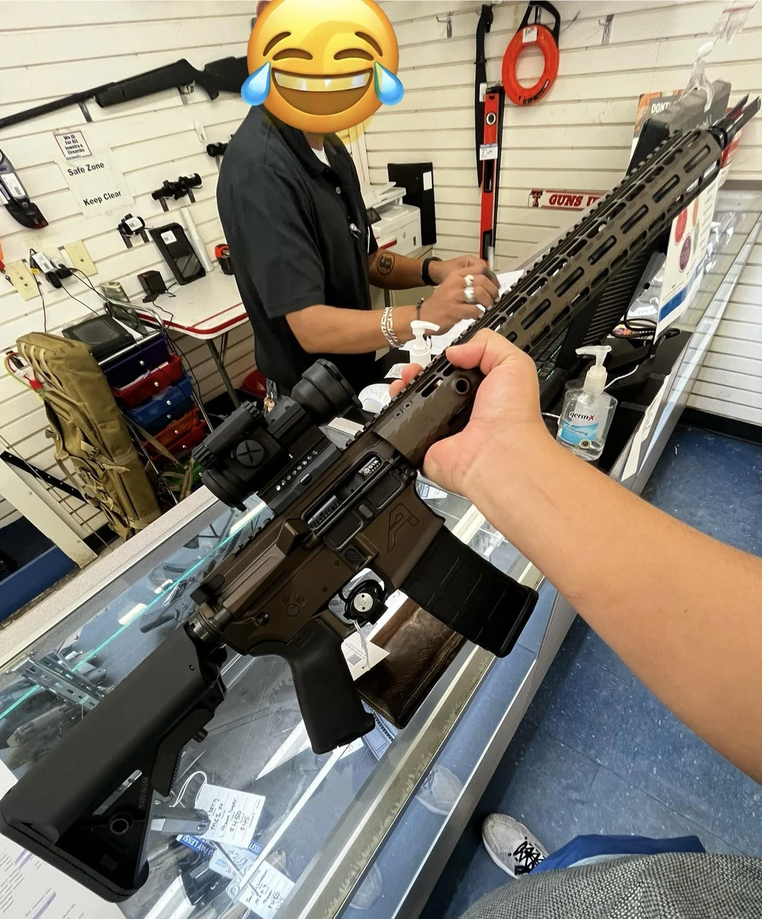 M4e1 aero pawn shop snag | Scrolller