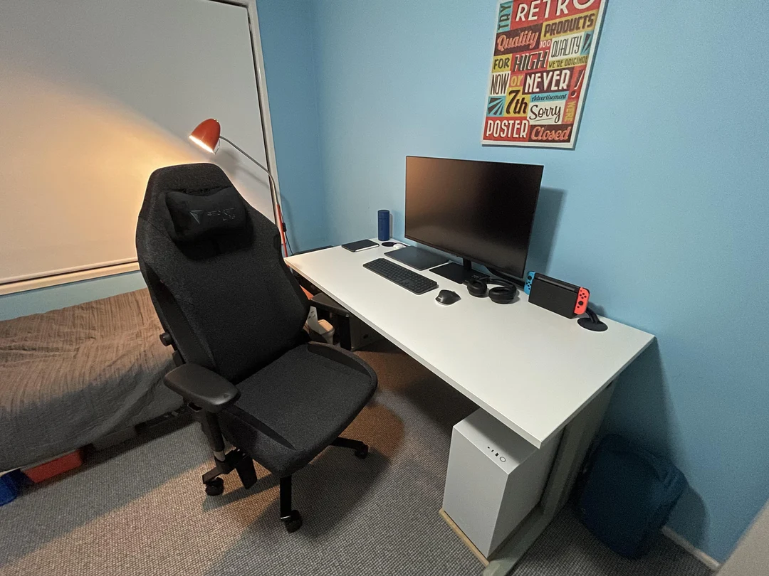 My new #secretlab chair was exactly what my setup needed. | Scrolller