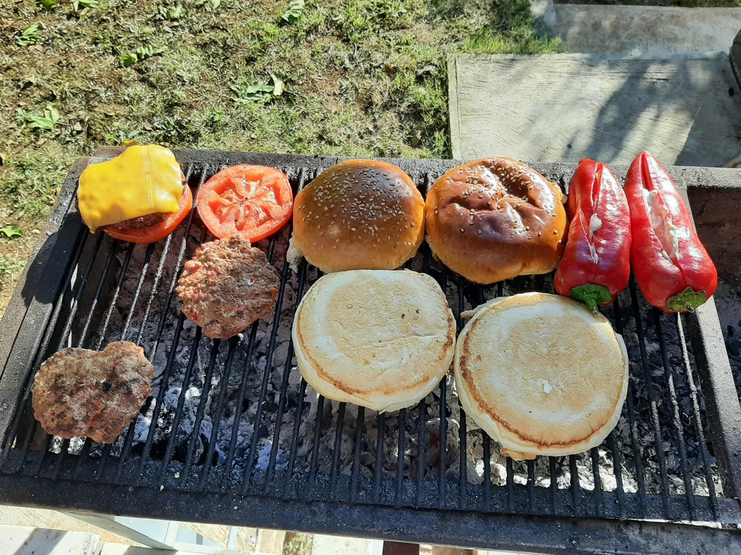 Burger time | Scrolller