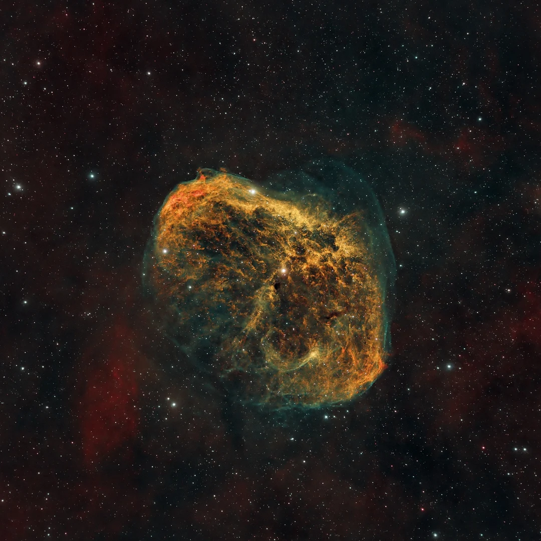 NGC6888 - The Crescent Nebula | Scrolller