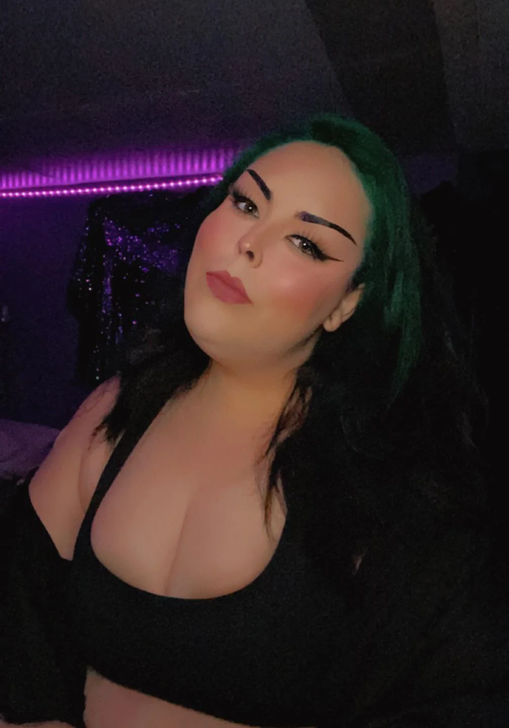 Does anyone else get into full glam for the gym? Lol 😂 | Scrolller