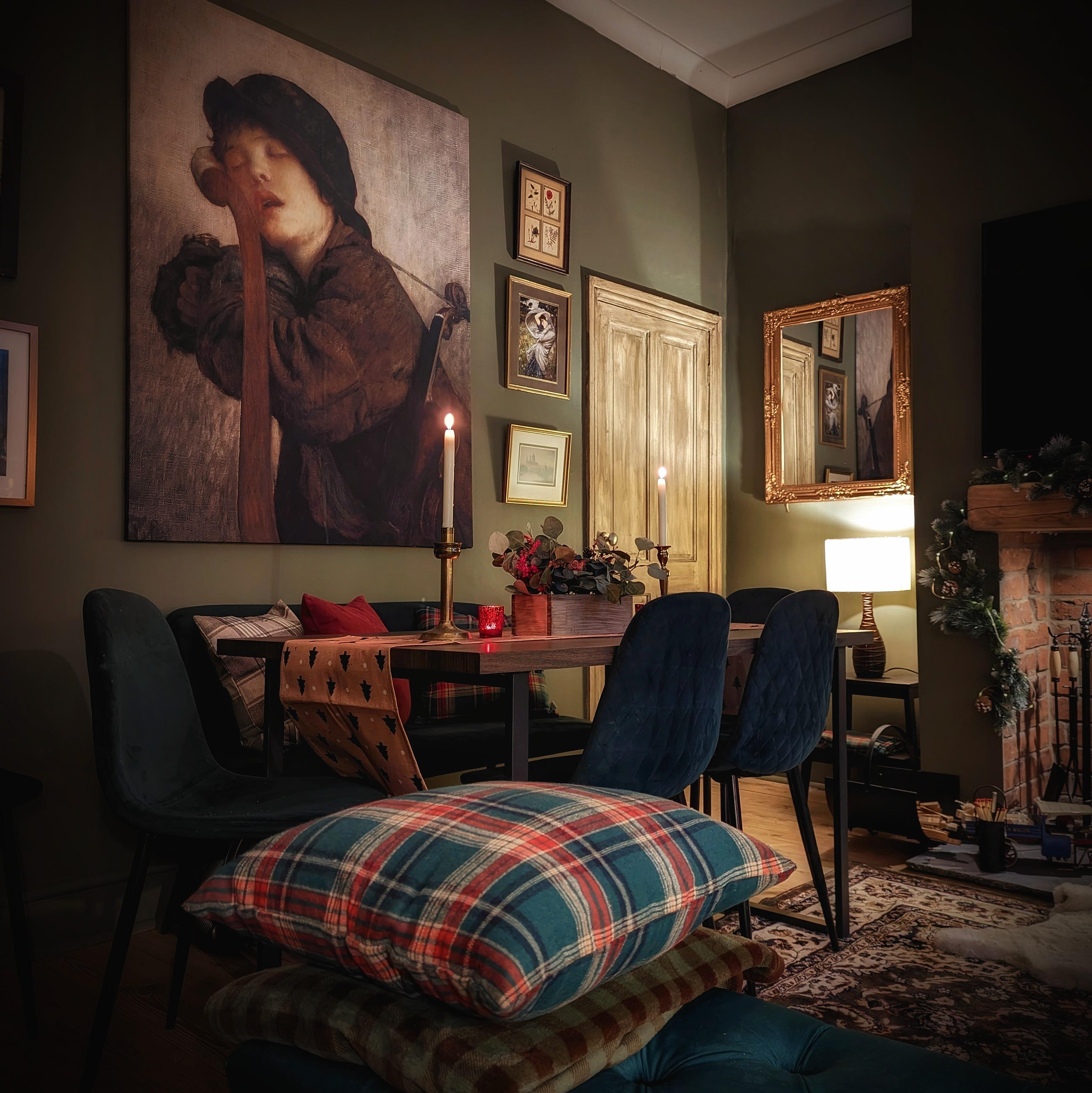 Our festive dining area. UK | Scrolller