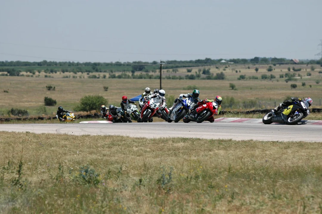 cutting corners | Scrolller