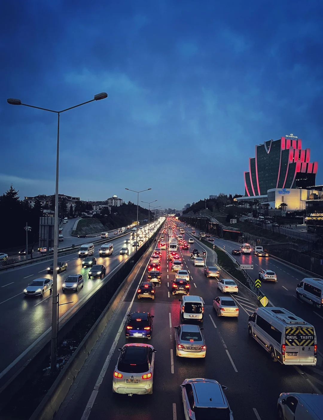 İstanbul traffic | Scrolller