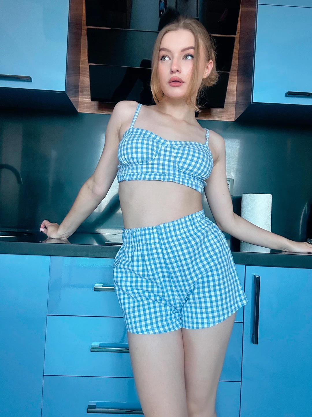 I love crop tops | Scrolller