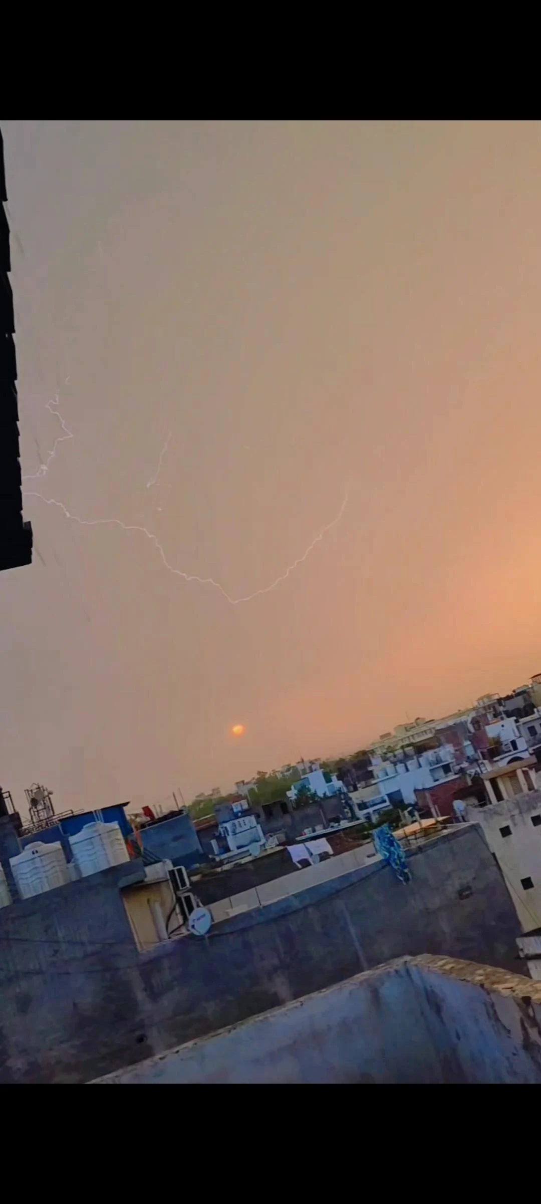 Captured lightning | Scrolller