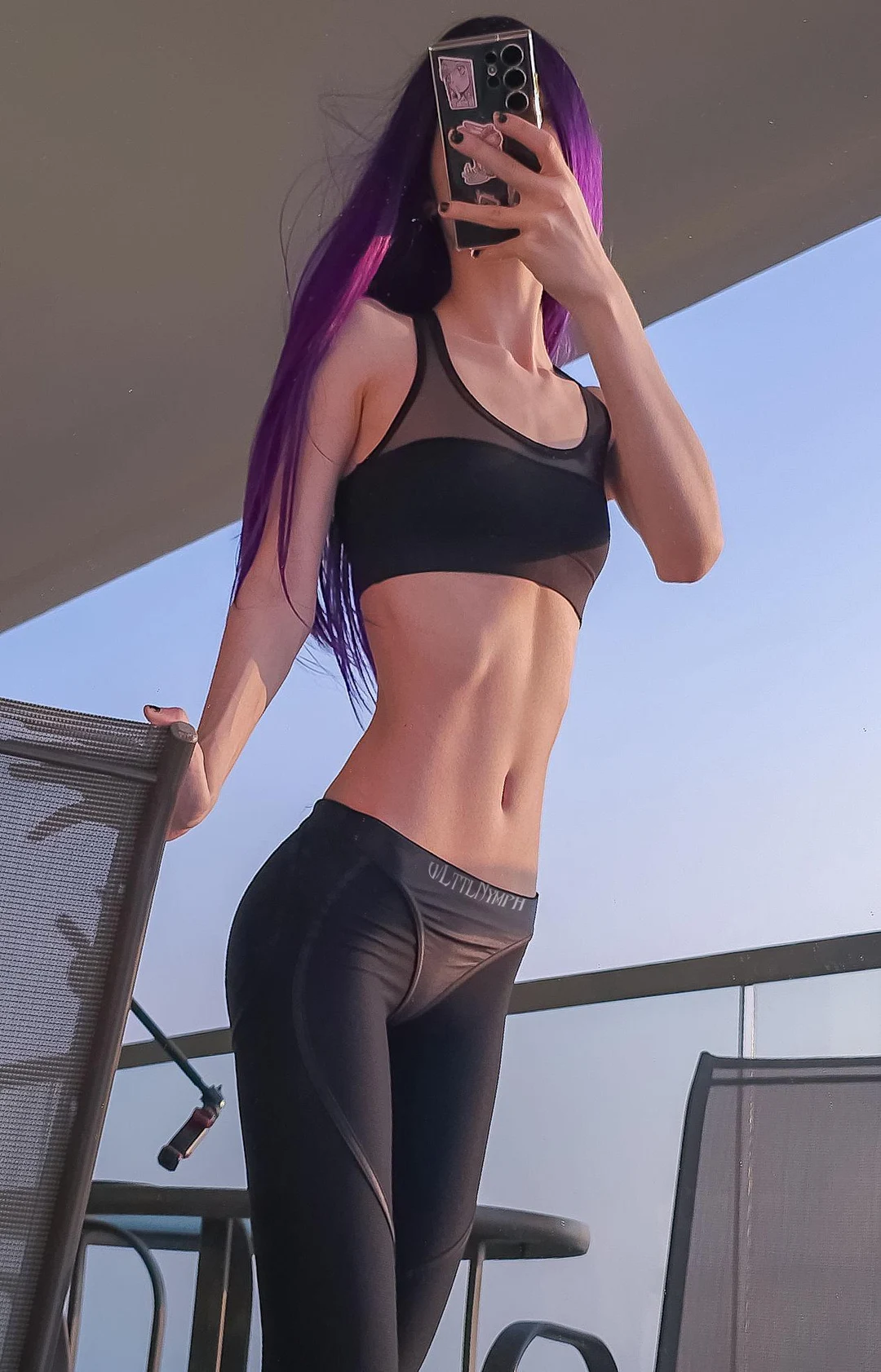 Midriff at sunset | Scrolller