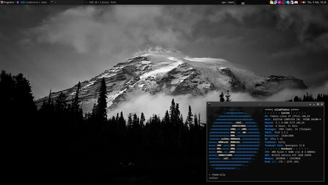 [xfce4, mounts] my dark and white xfce desktop | Scrolller