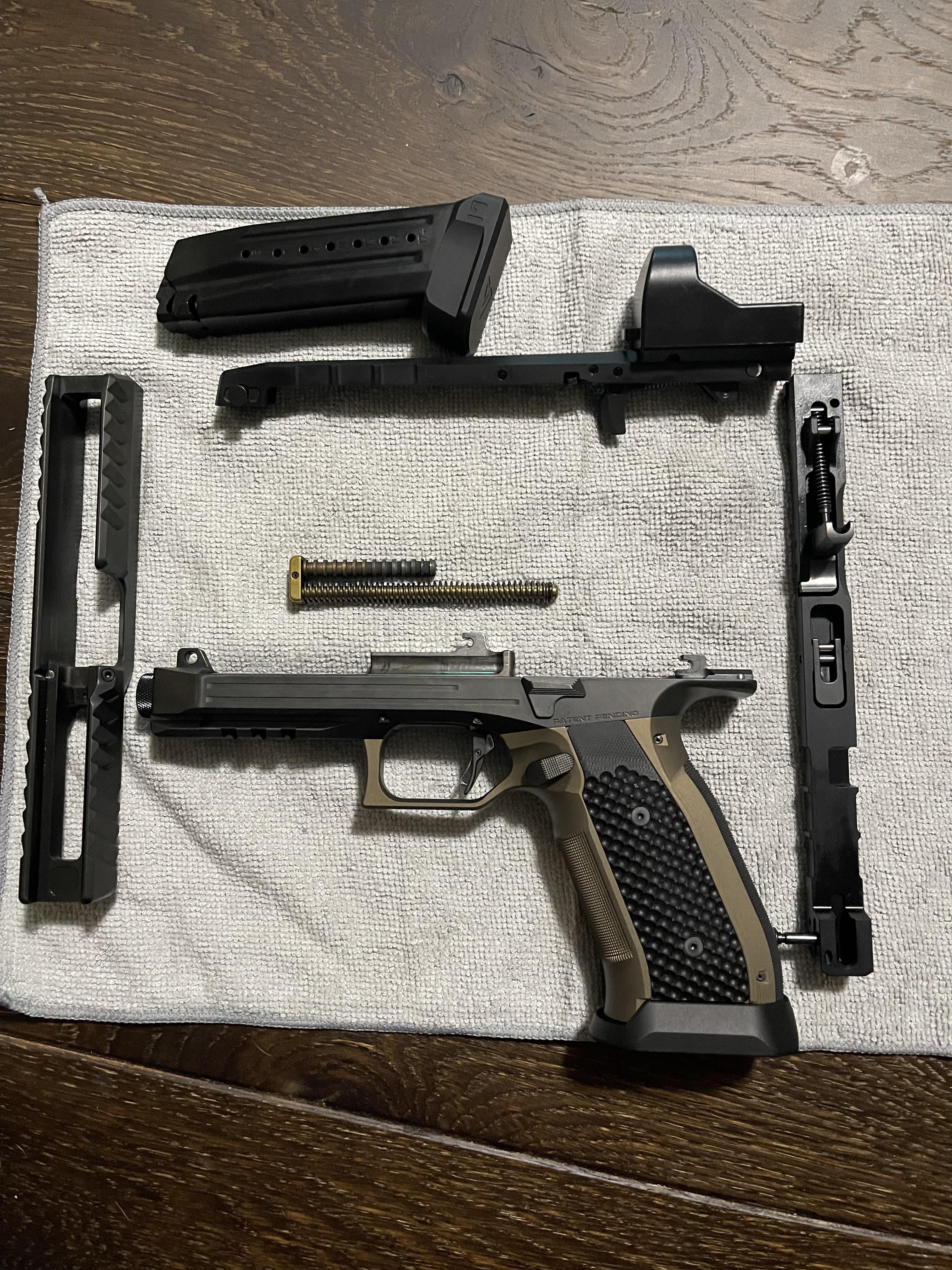 Internals of an Laugo Arms Alien | Scrolller